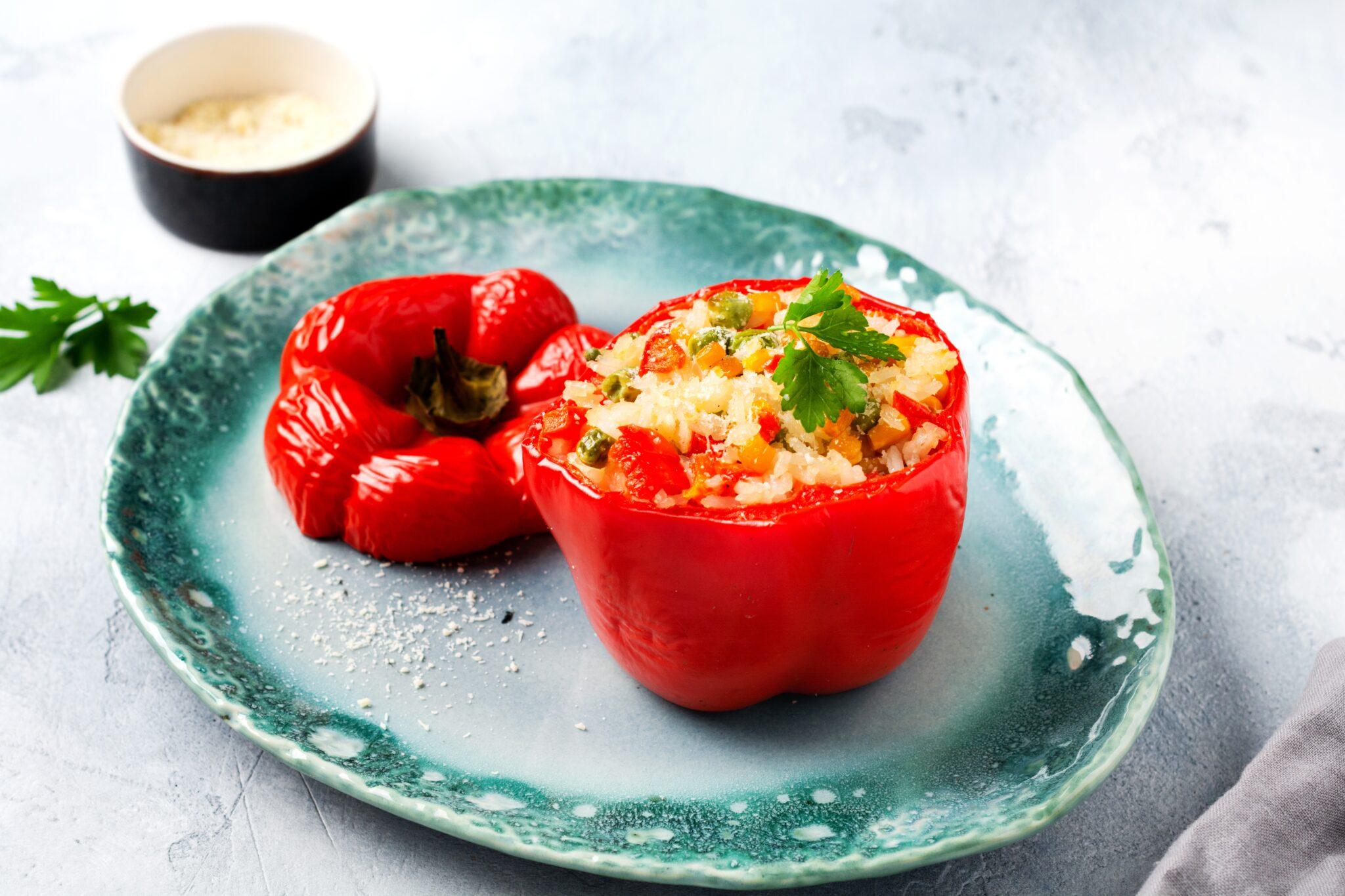 Recept na nejlepší vegetariánské plněné papriky - Receptik.cz